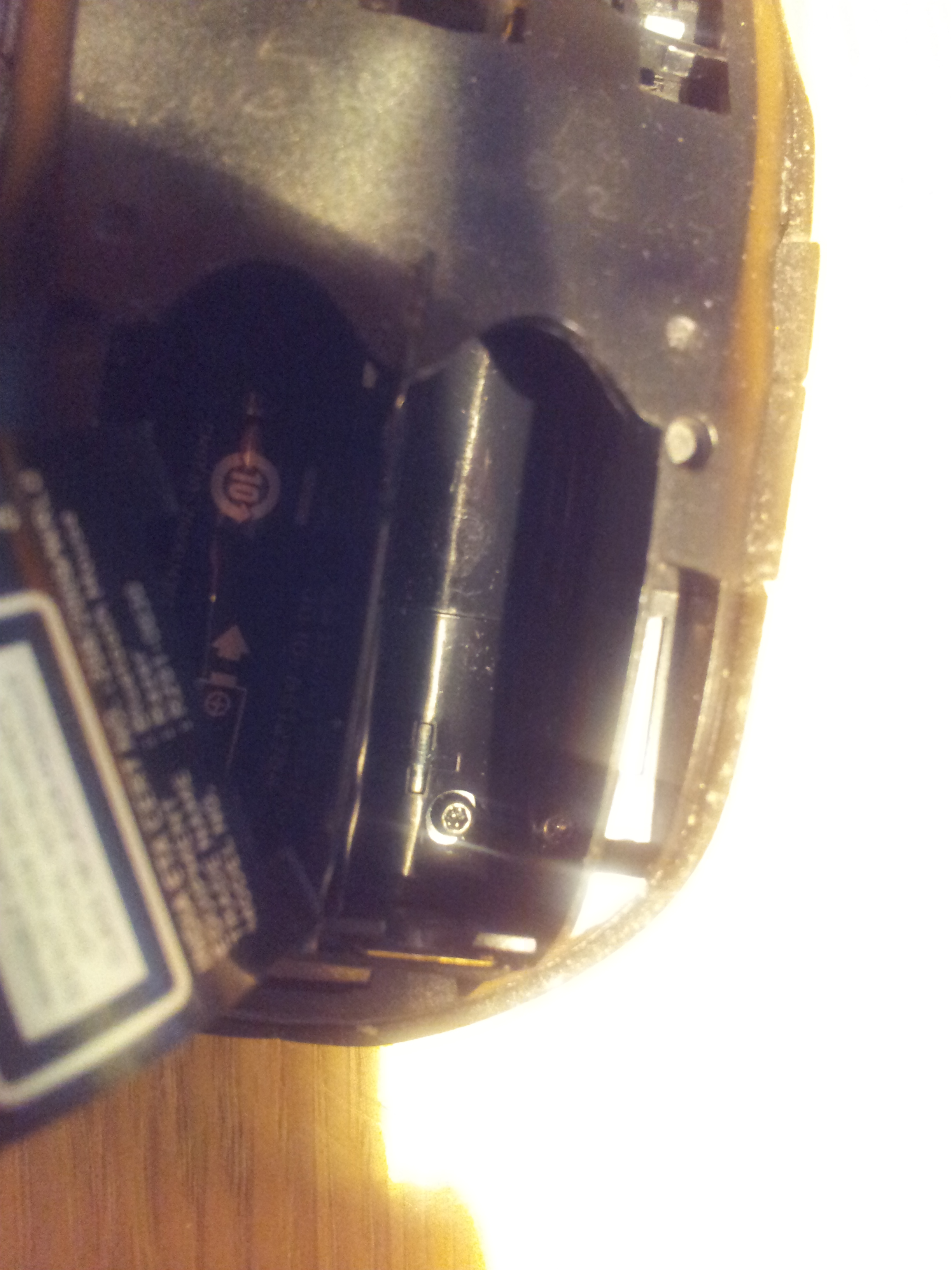 Tearing down a Razer Orochi Bluetooth gaming mouse | Rip It Apart ...